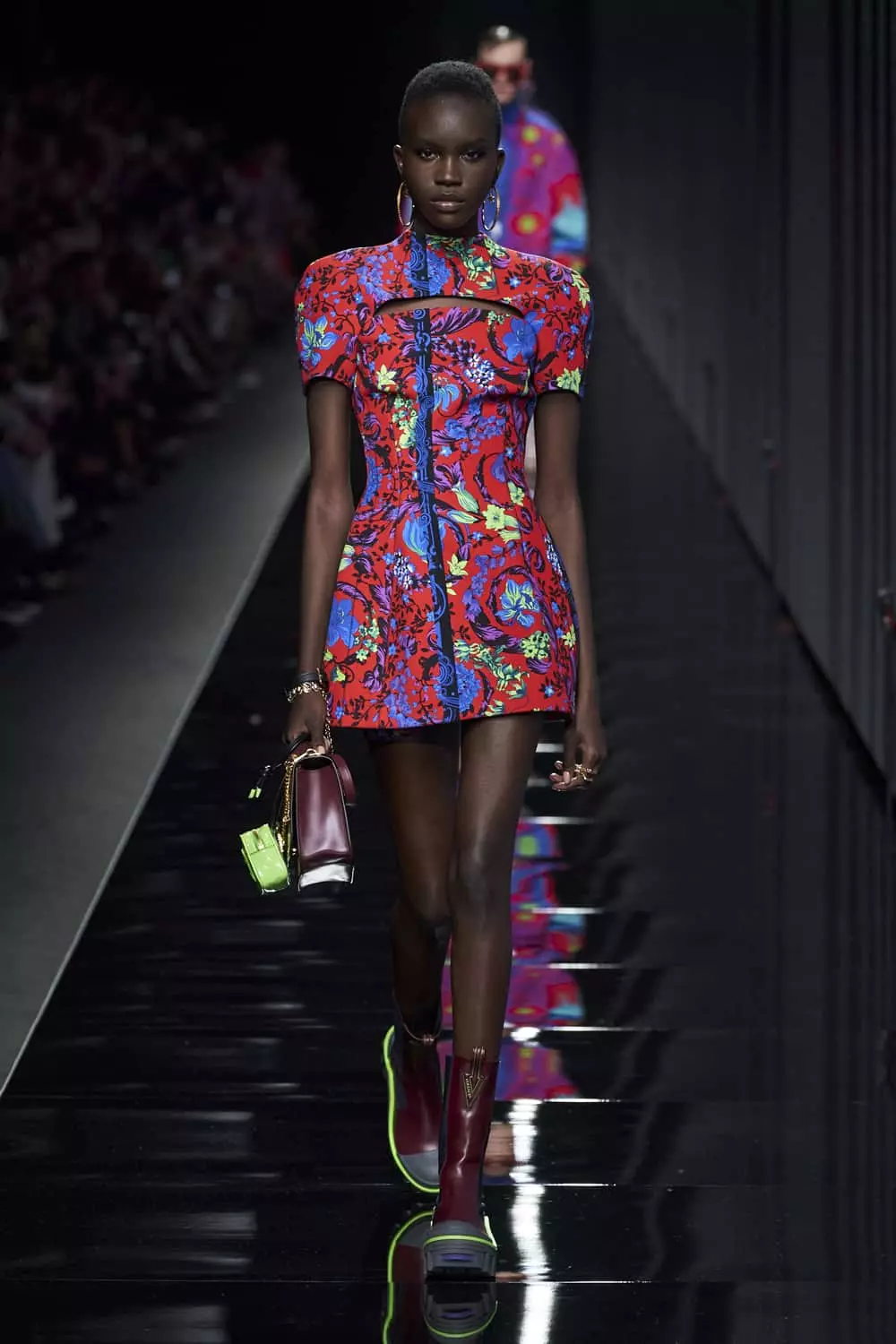 Versace predstavlja svojo prvo revijo Co-Ed Runway Show 15018_44