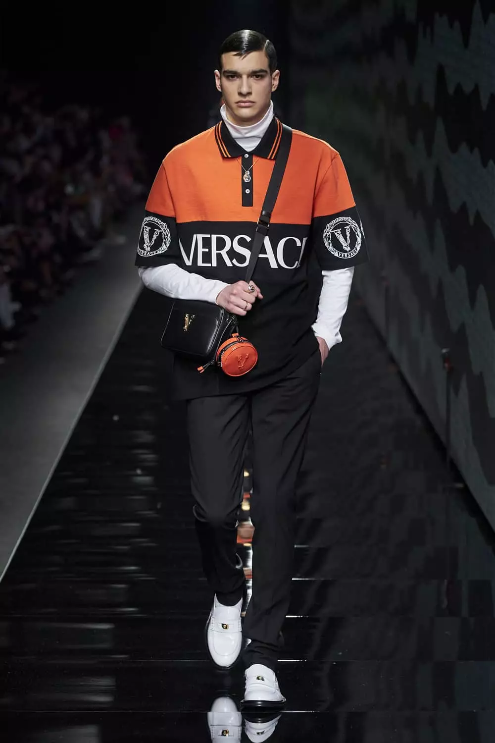 Versace Prezentas Ĝian Unua-Ever Co-Ed Runway Show 15018_59