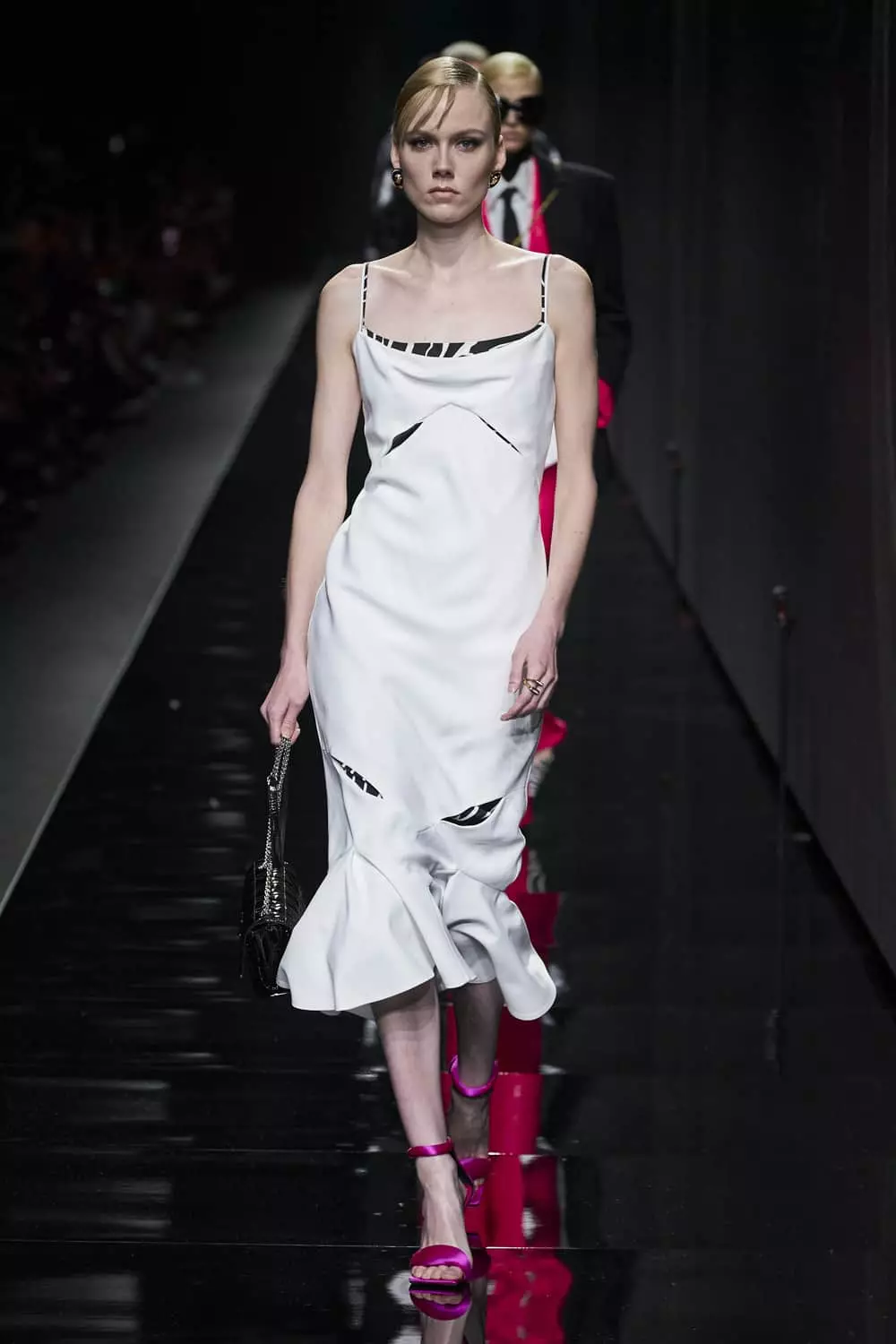 Versace dia manolotra ny fampisehoana voalohany amin'ny Runway Co-Ed 15018_72