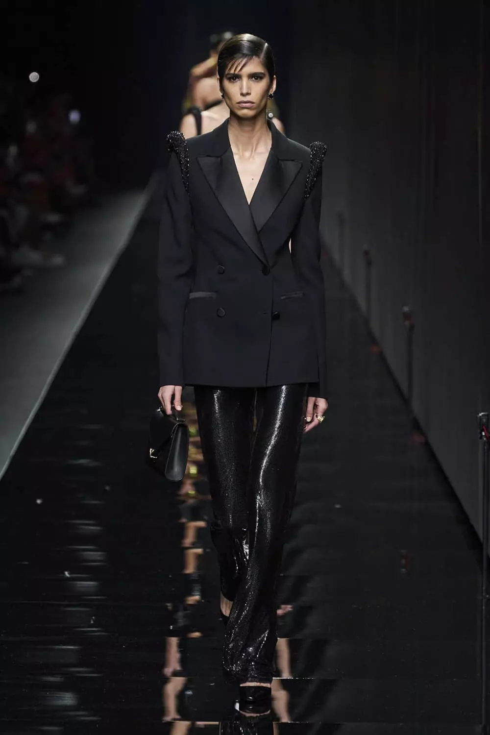 Versace Prezentas Ĝian Unua-Ever Co-Ed Runway Show 15018_81