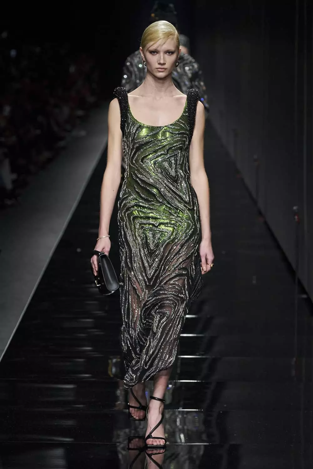 Versace predstavlja svojo prvo revijo Co-Ed Runway Show 15018_86