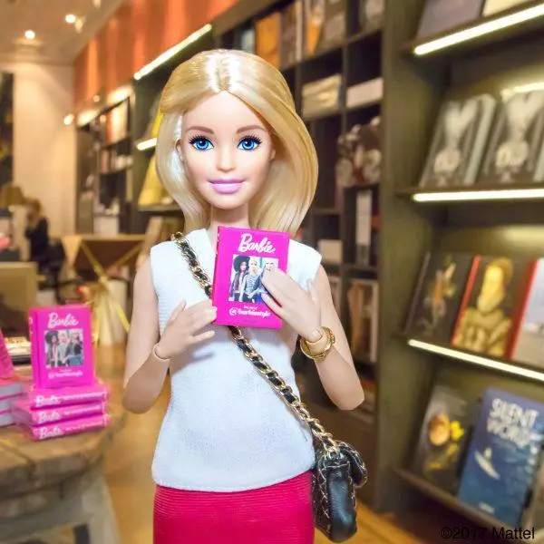 Barbie na slávě, letní cestování, osobní styl a další! 15045_4