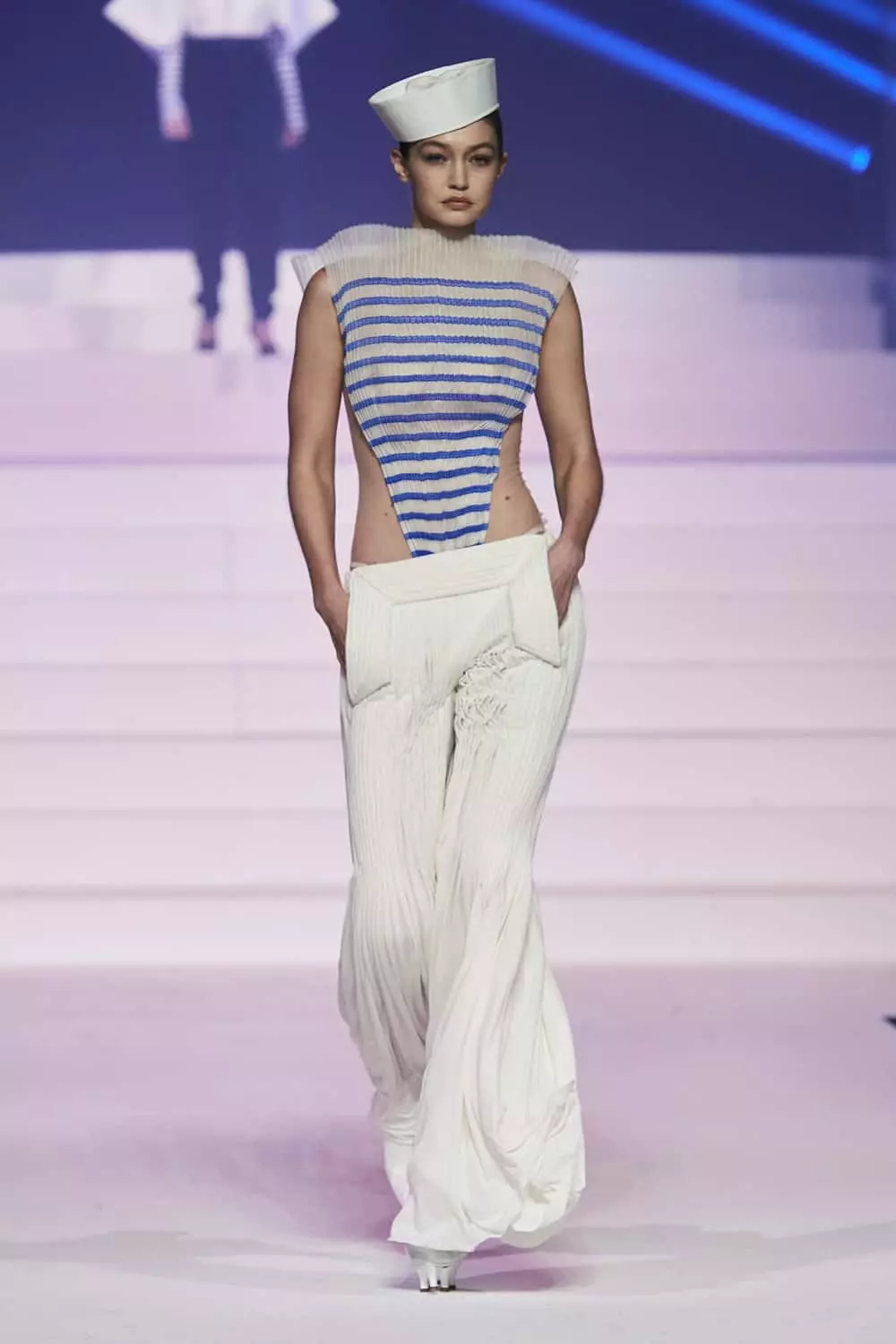 Jean Paul Gaultier ji Couture razî ye, Victoria's Secret dikeve nav şikilan 15192_5