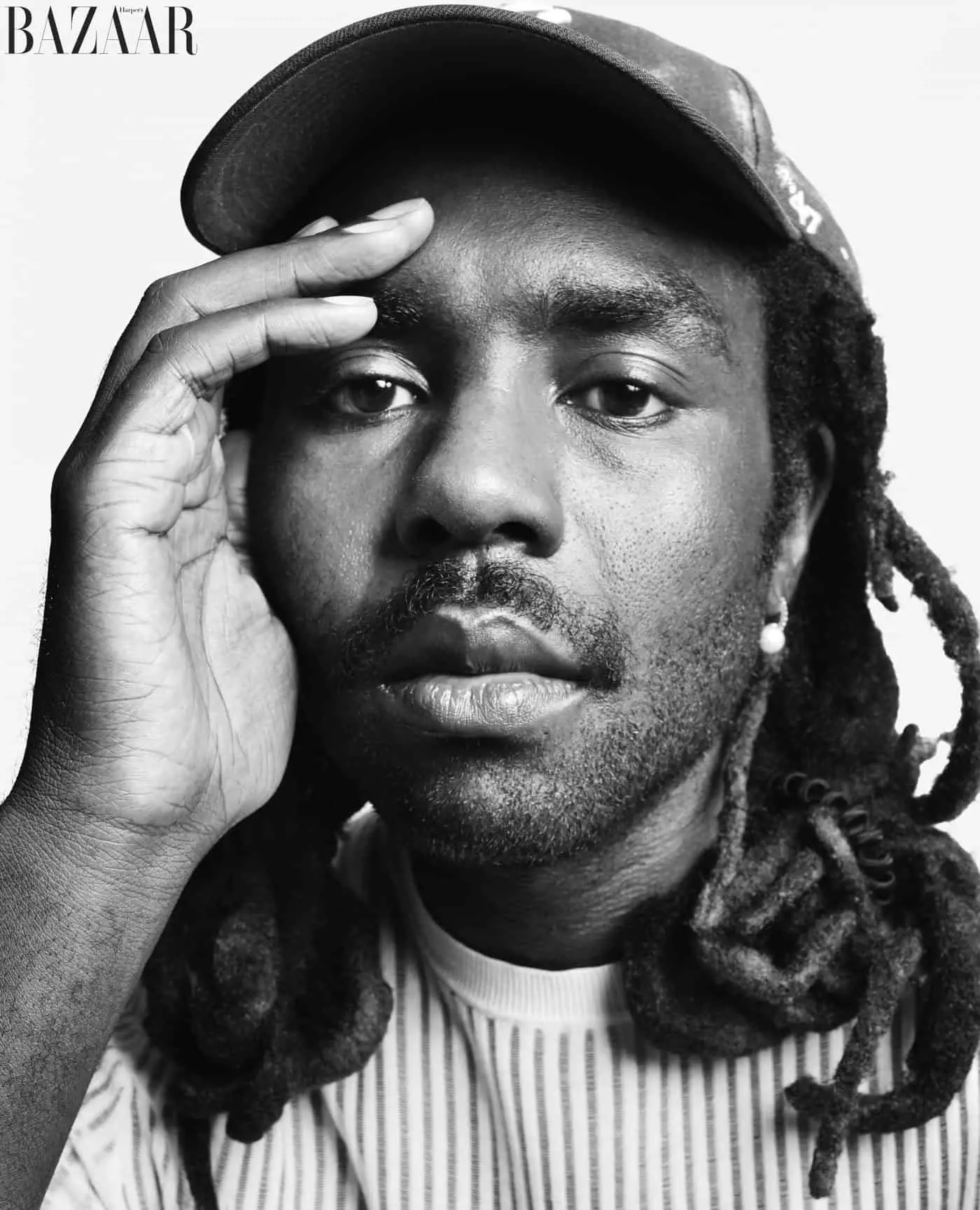 Harper's Bazaar kommer med i musikkspillet, med Dev Hynes som blir tidenes første 