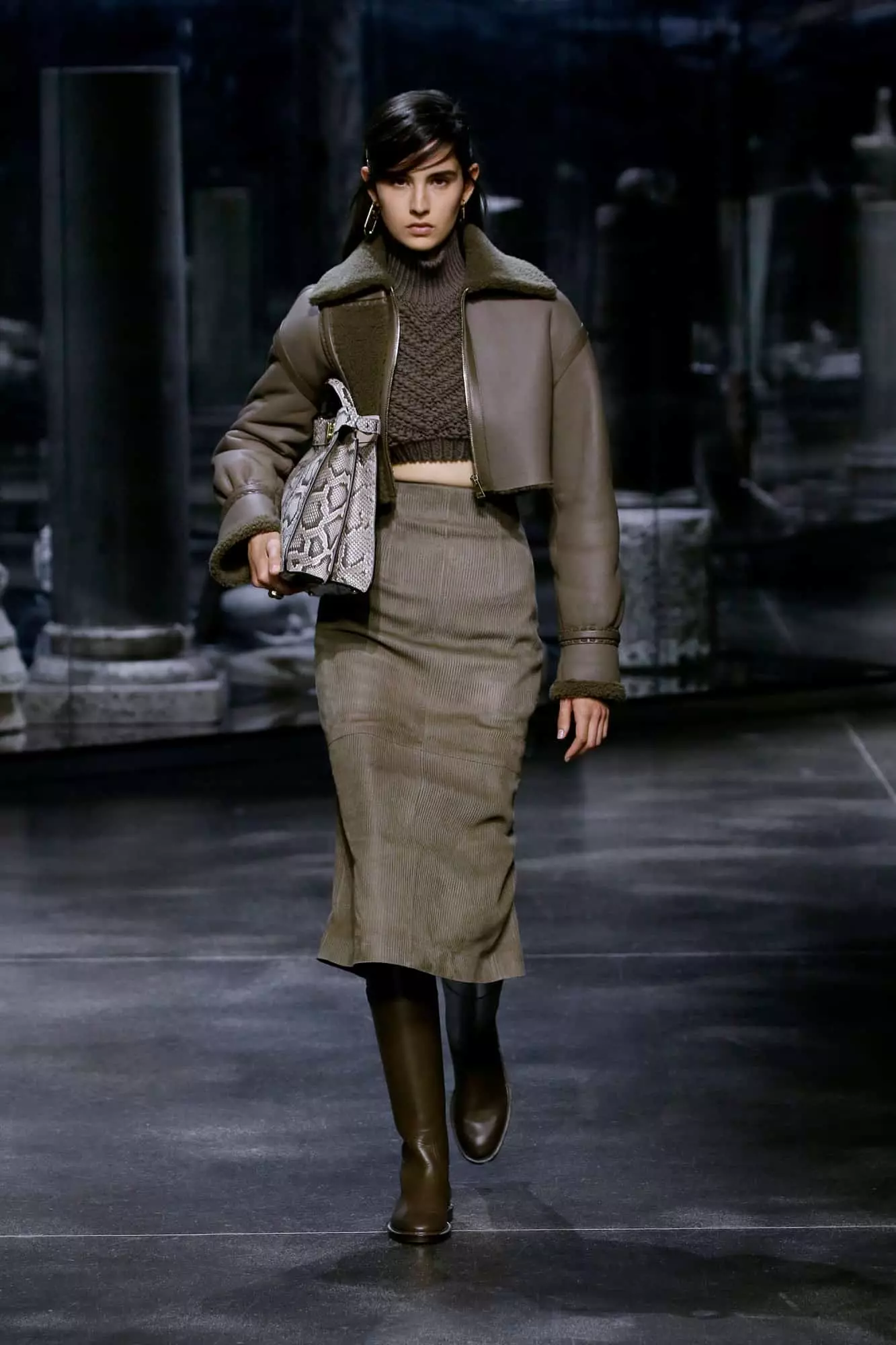 Kim Jones hace su debut en RTW en Fendi con una oda a sus predecesores 15521_39