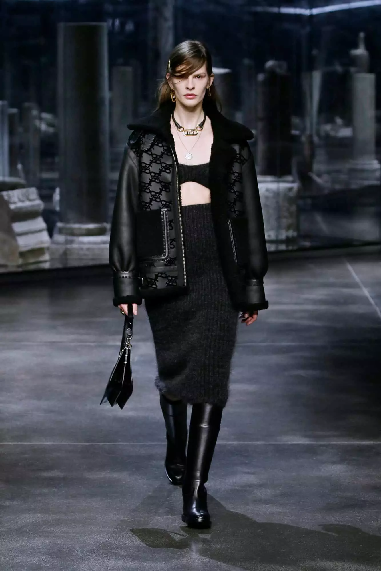 Kim Jones hace su debut en RTW en Fendi con una oda a sus predecesores 15521_49