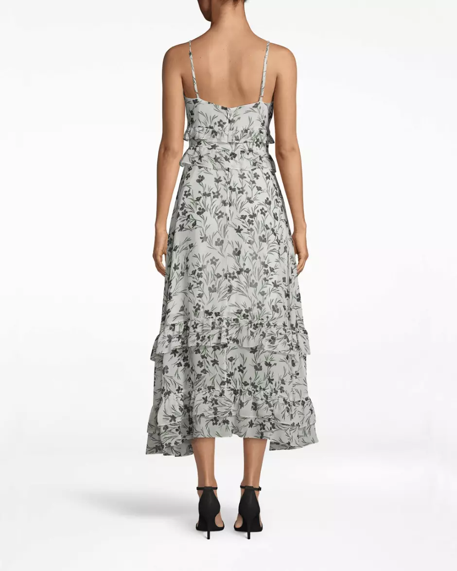 Вибір редактора: шовкова сукня міді Ніколь Міллер із квітковою нашивкою 15934_2