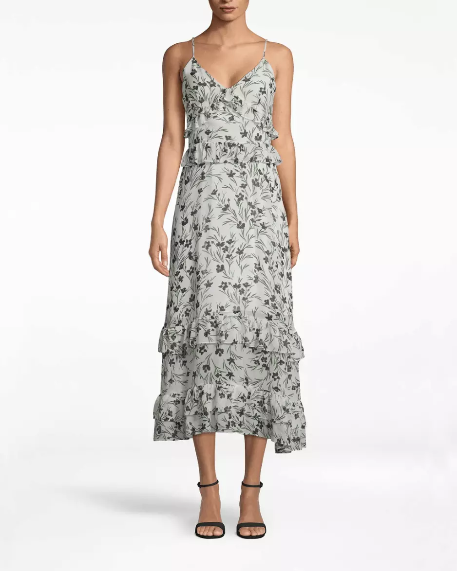 Вибір редактора: шовкова сукня міді Ніколь Міллер із квітковою нашивкою 15934_3