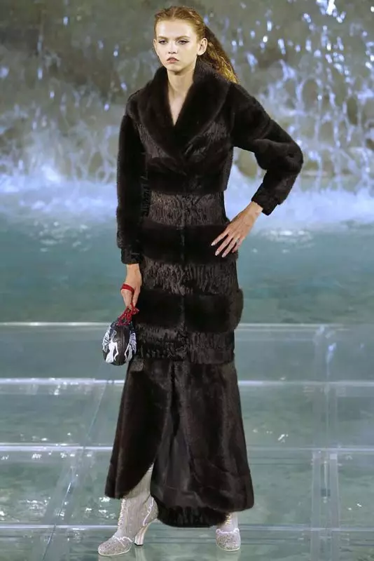Couture's Chic Finale: Fendi ntawm Trevi Fountain 15971_22