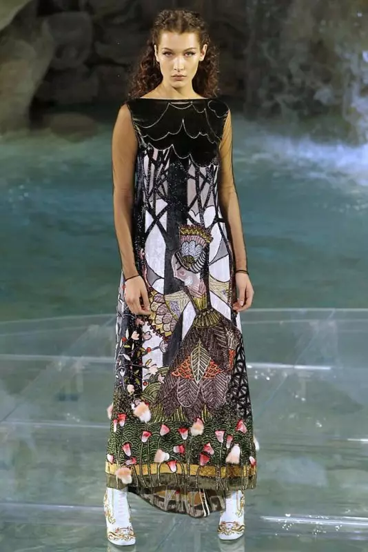 Couture's Chic Finale: Fendi at the Trevi Fountain 15971_32