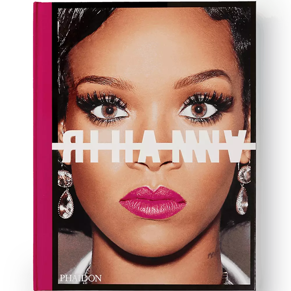 Rihanna wizual awtobiografiýa çykarýar 16614_2