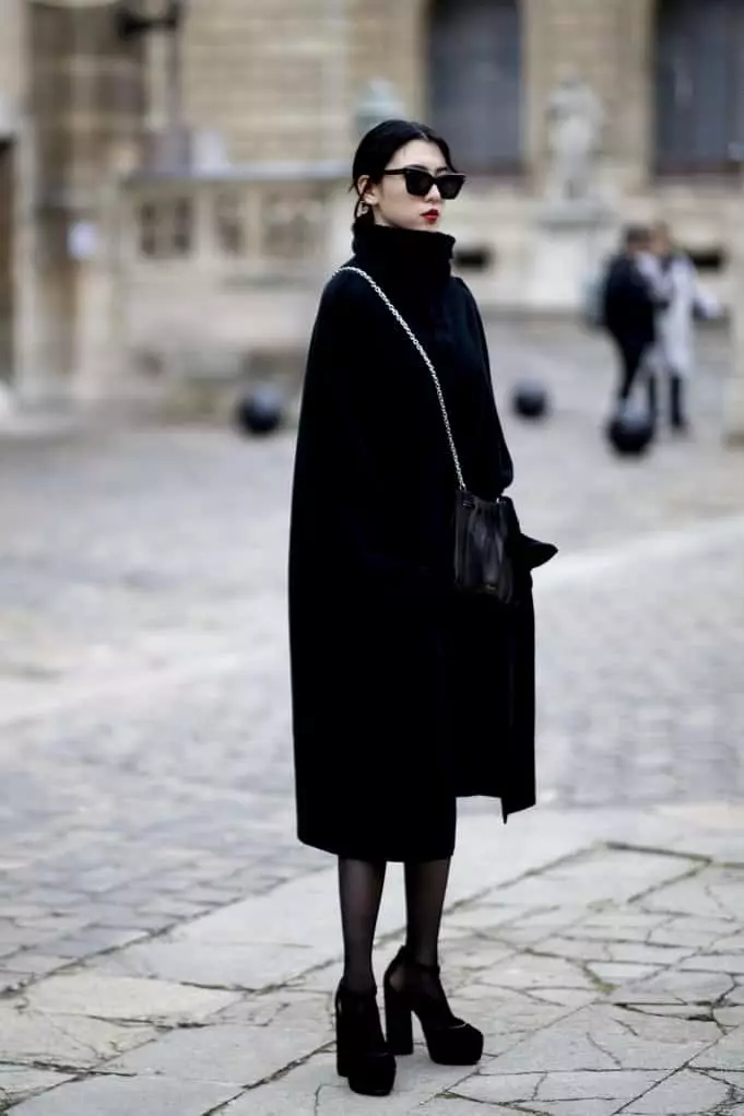 180 look street style più chic dalla settimana della moda di Parigi 16618_137