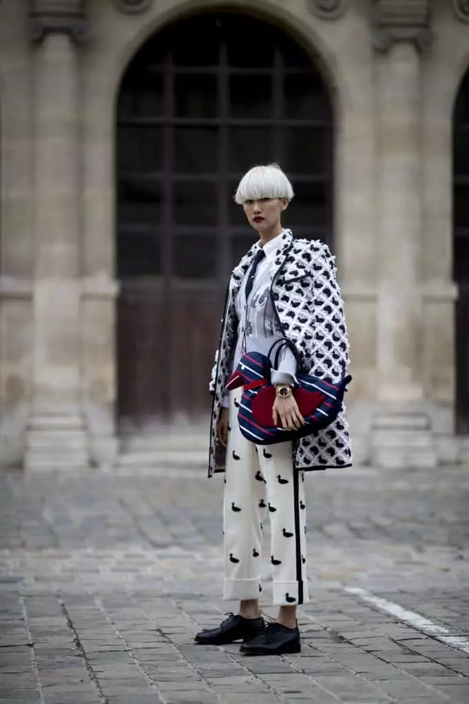 180 Chicst Street Style Looks Vun der Paräis Fashion Week 16618_138