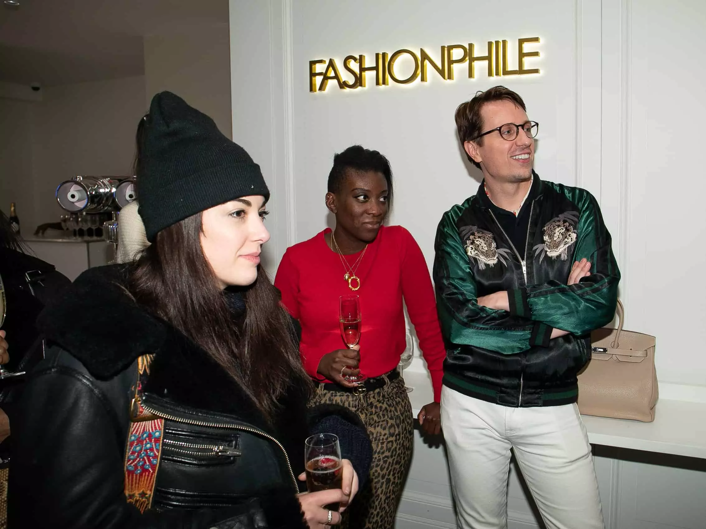 Katie Holmes na Whitney Art Party, Fashionphile Plays Santa 16840_22