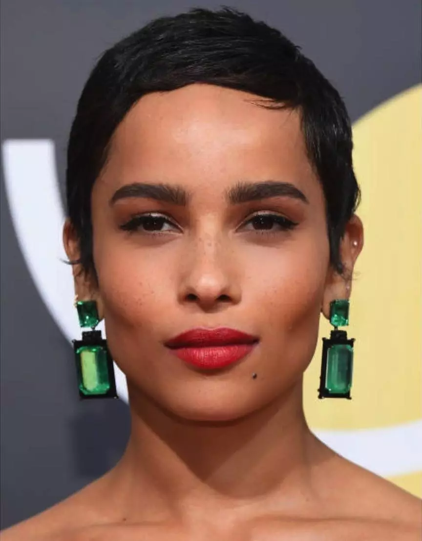 Beauty Fix: Bold Beauty Statements Made Waves Against A Sea of ​​Black på Golden Globes 16925_7