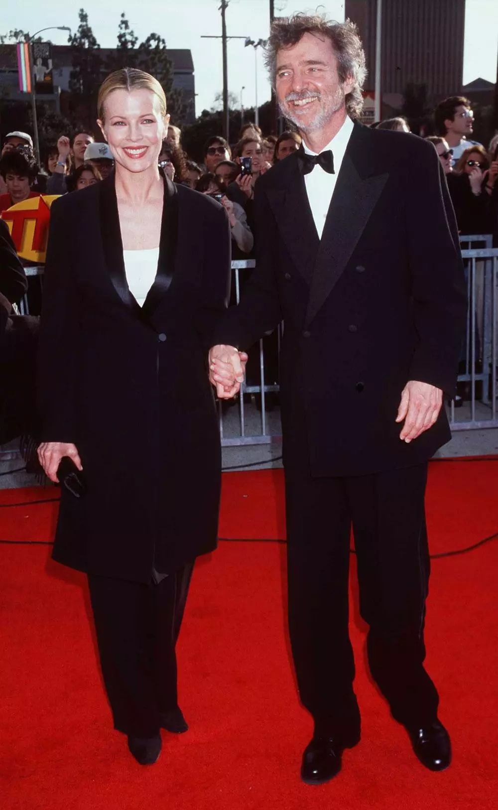 Ці адбывалася WTF на чырвонай дарожцы на SAG Awards 1998? 16934_17