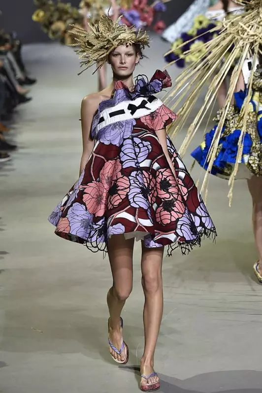 Viktor e Rolf Couture Primavera 2015 17278_19