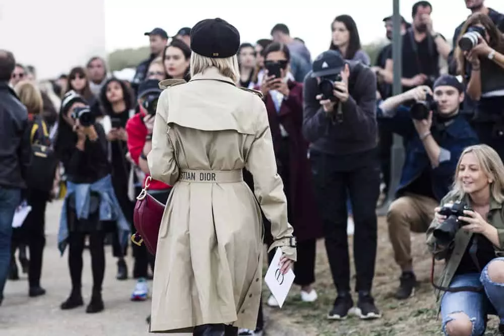 รวมภาพสตรีทสไตล์สุดเท่จาก Paris Fashion Week 18062_45