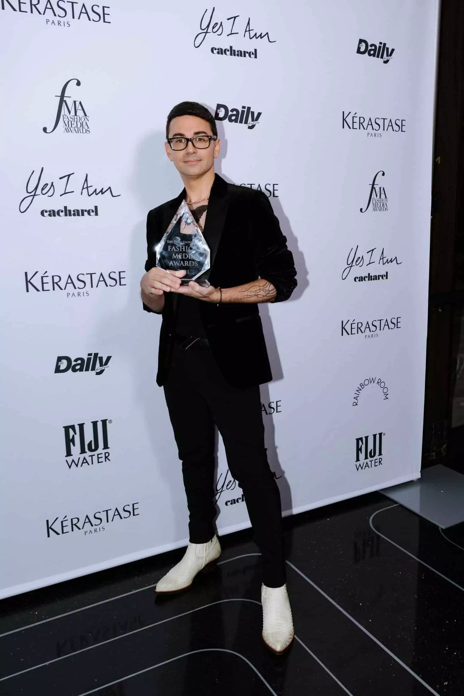 Tik piktogramos! 2021 m. „Fashion Media Awards“ apdovanojimuose „Daily Front Row“ buvo pagerbtos šios devynios pramonės brangenybės 1825_16