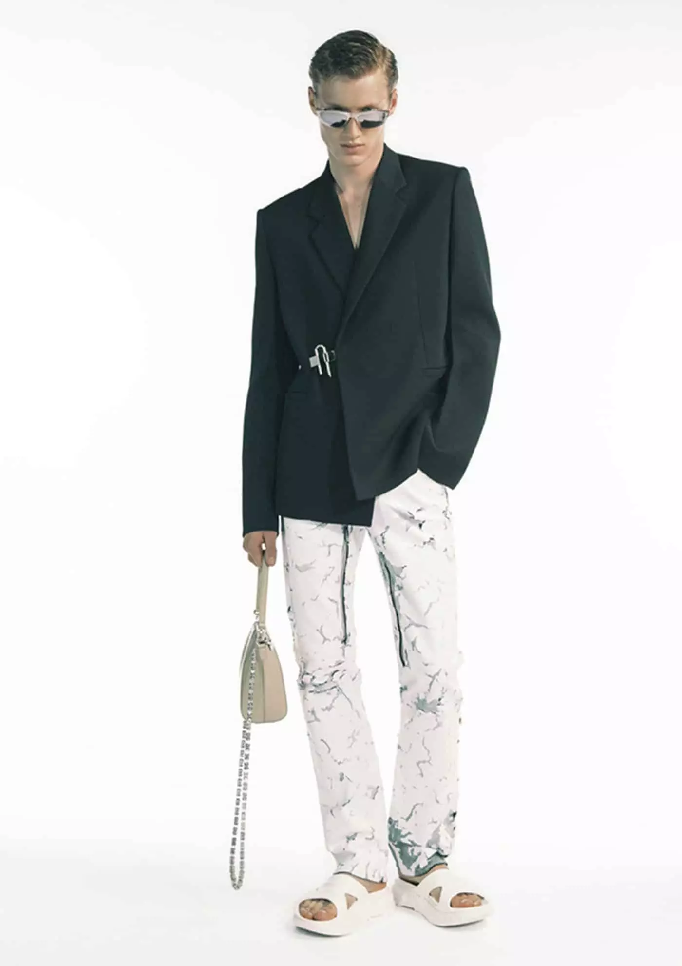 ICYMI! Paris Fashion Week Catchup: RIP Kenzo, Iyo New Givenchy, uye Zvimwe 18326_39
