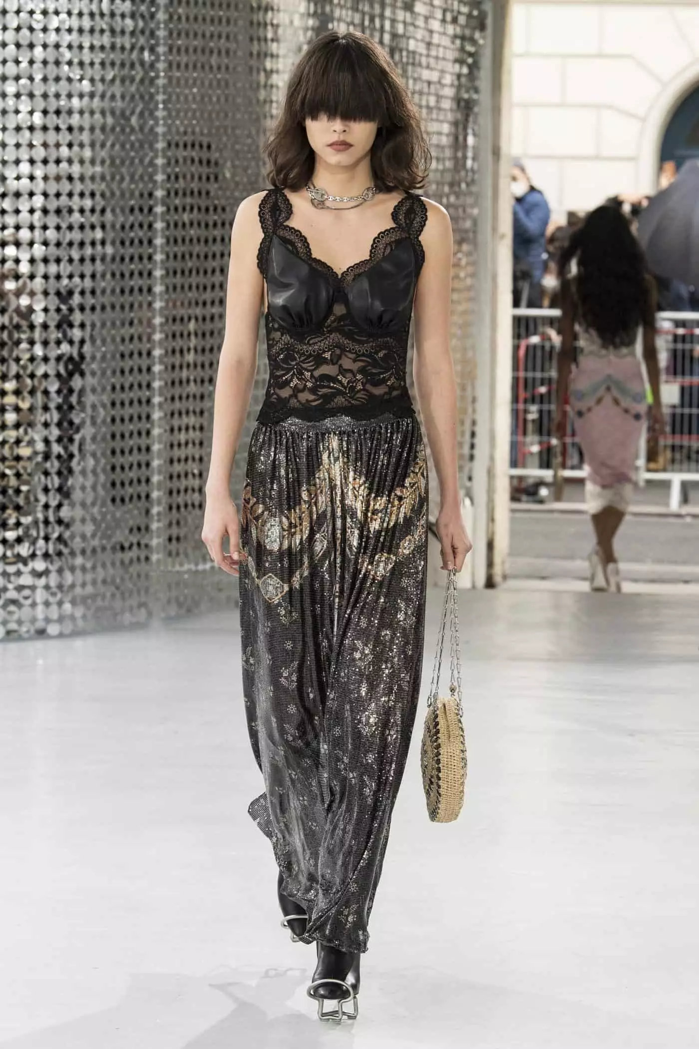 ICYMI! Paris Fashion Week Catchup: RIP Kenzo, Iyo New Givenchy, uye Zvimwe 18326_62