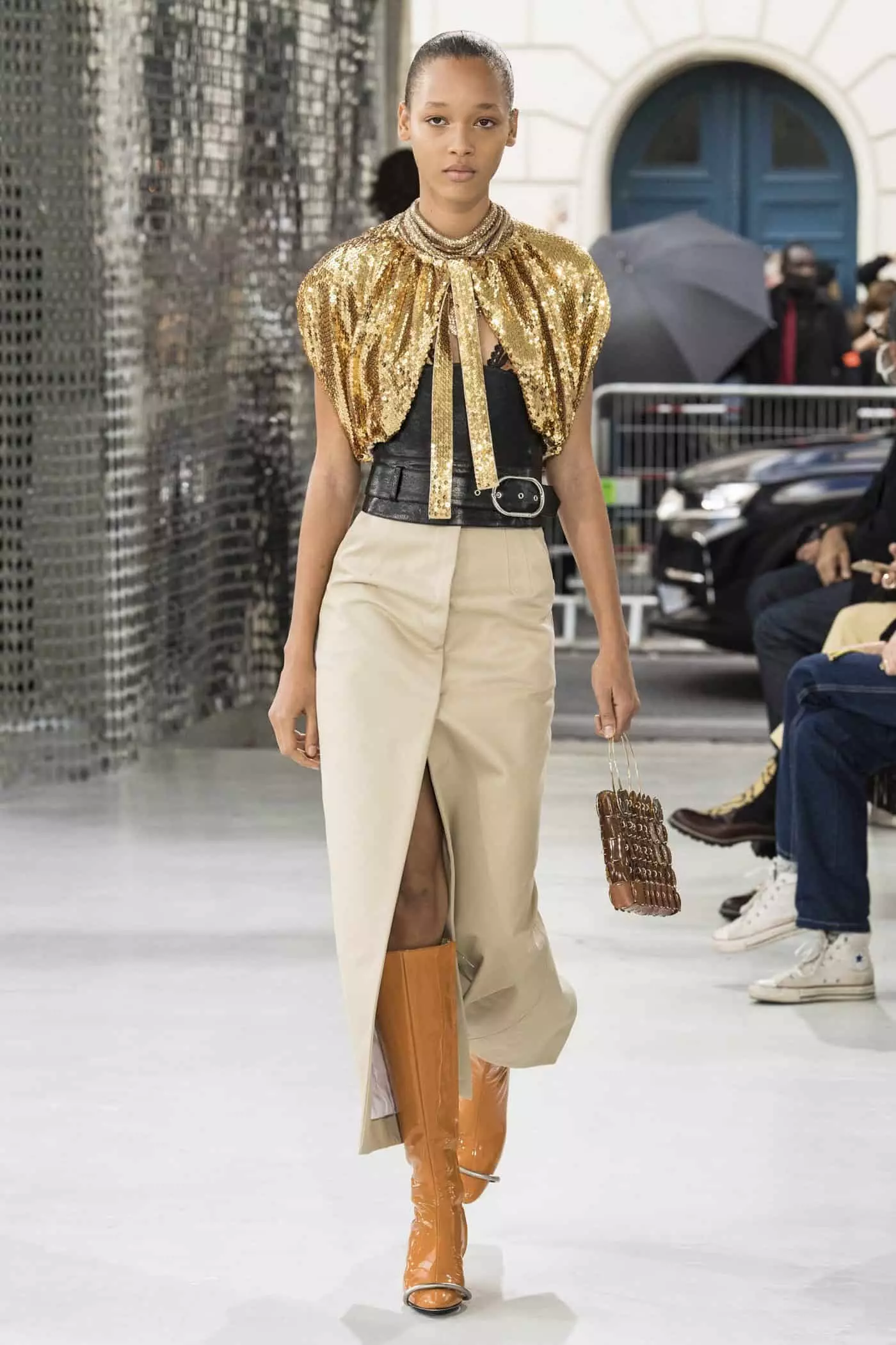 ICYMI! Paris Fashion Week Catchup: RIP Kenzo, Iyo New Givenchy, uye Zvimwe 18326_68