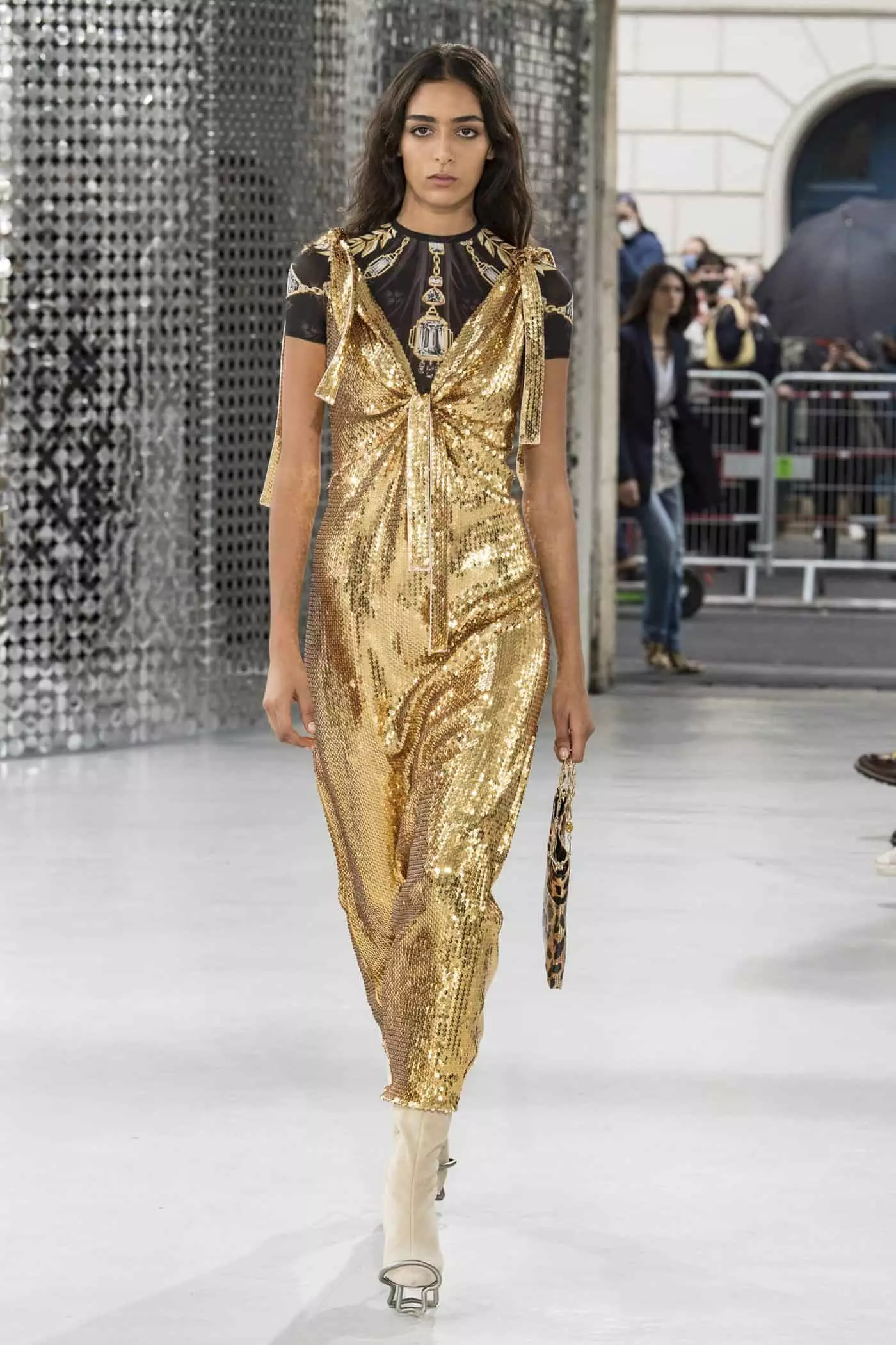 ICYMI! Paris Fashion Week Catchup: RIP Kenzo, The New Givenchy, ndi Zina 18326_69