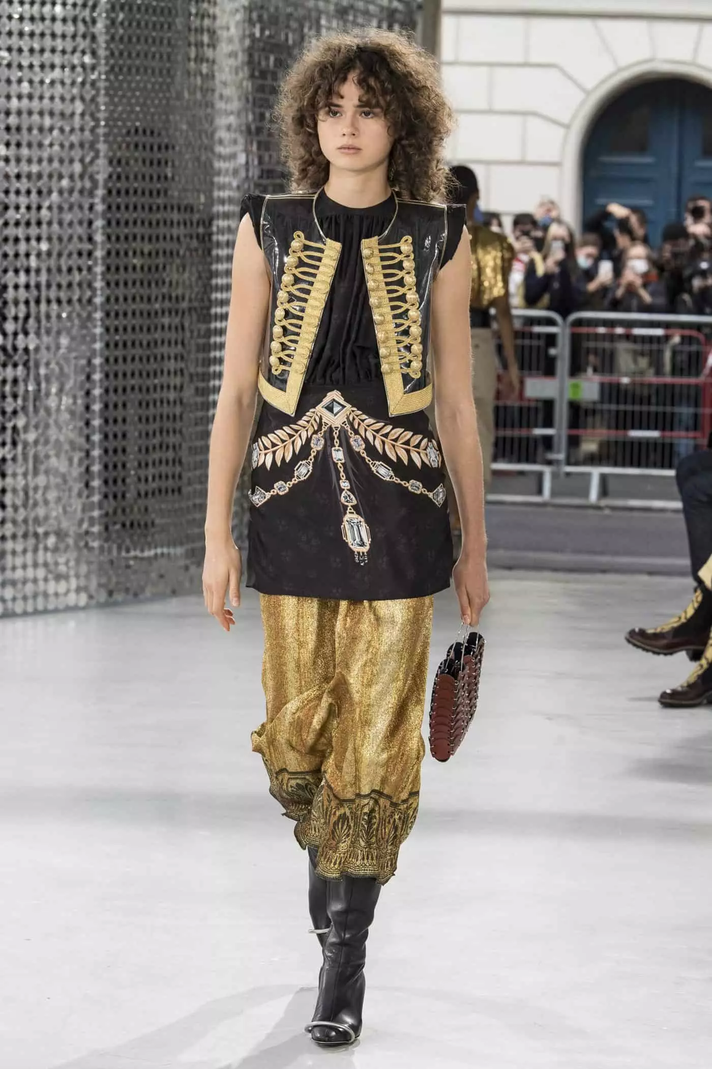 ICYMI! Paryžiaus mados savaitės pasimatymas: RIP Kenzo, The New Givenchy ir kt 18326_71