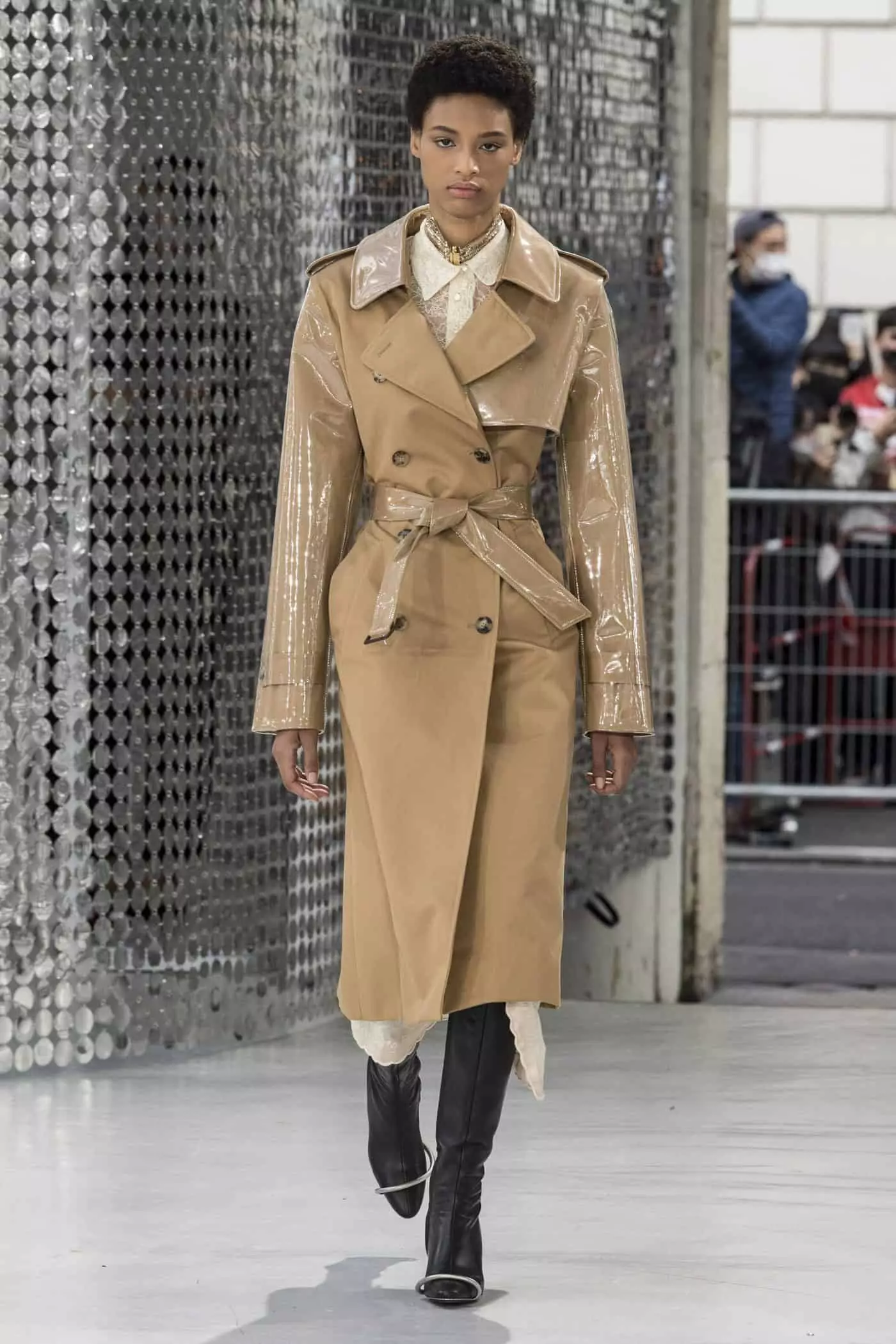 ICYMI! Paris Fashion Week Catchup: RIP Kenzo, Iyo New Givenchy, uye Zvimwe 18326_72