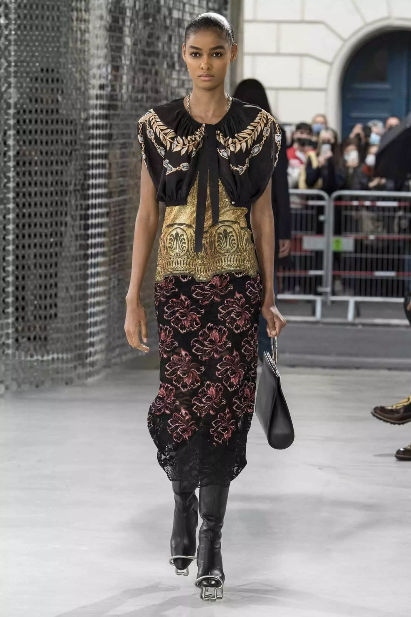 ICYMI! Париждеги мода жумалыгы: RIP Kenzo, The New Givenchy жана башкалар 18326_73