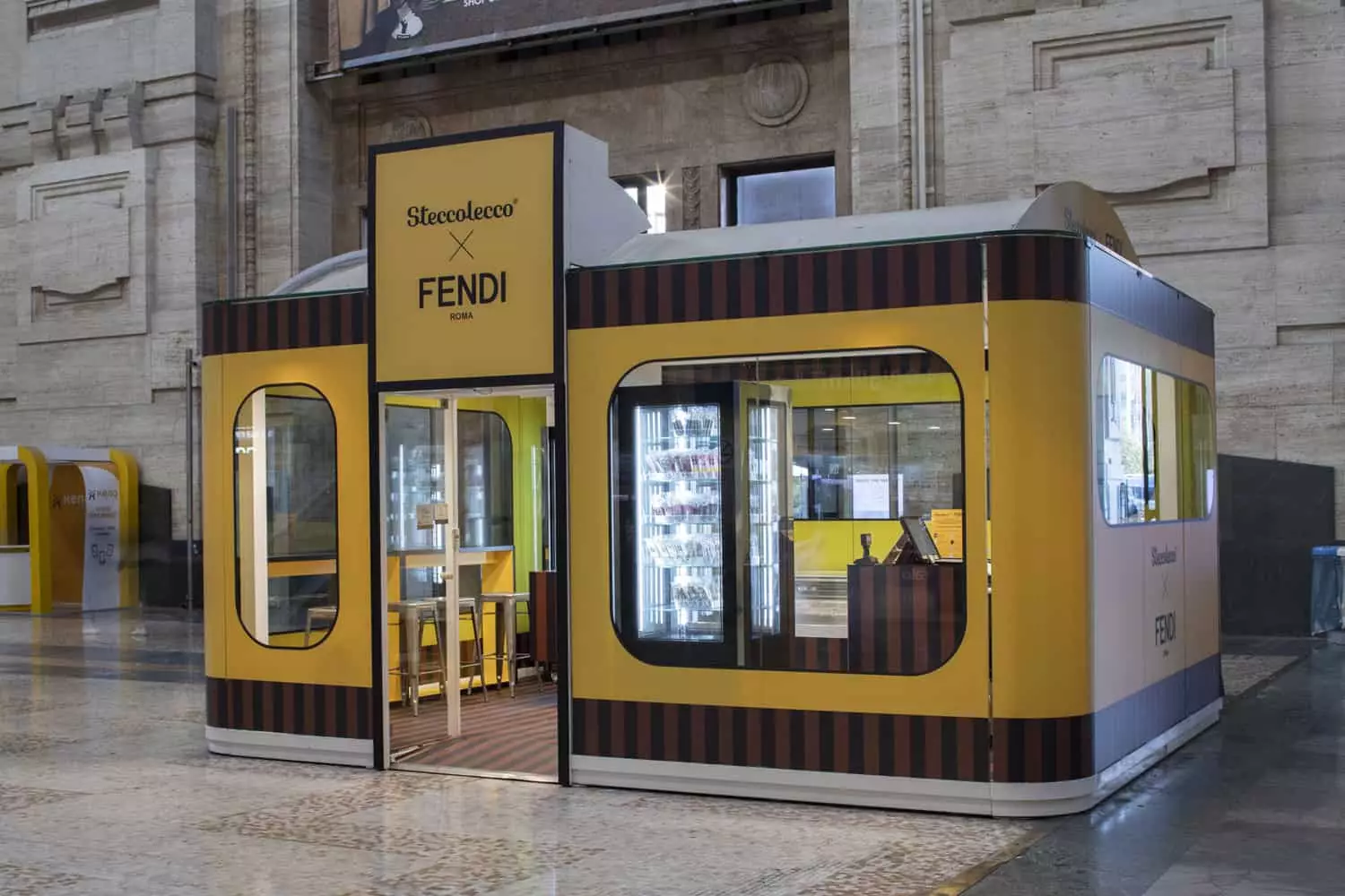 Fenty otvorí pop-up v Paríži, nová pocta Giorgia Armaniho 18518_5