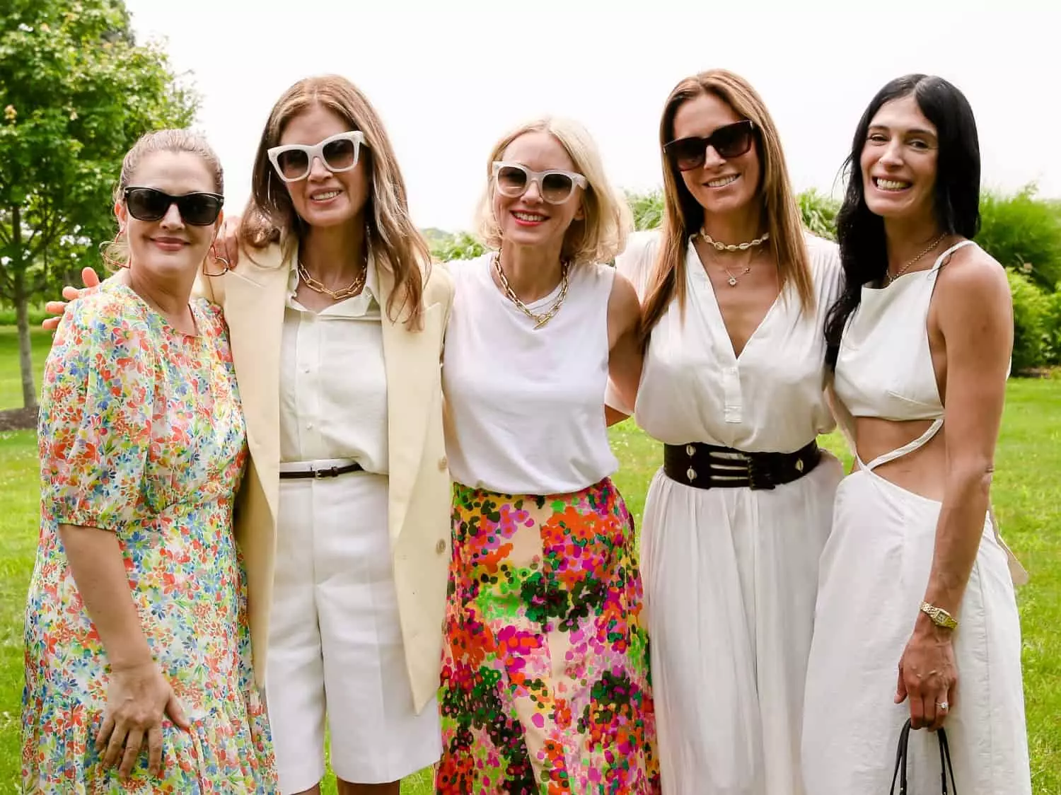 Naomi Watts és Gucci Westman a Hamptons Tastemakers műsorvezetőjét intim ebédre Mytheresával