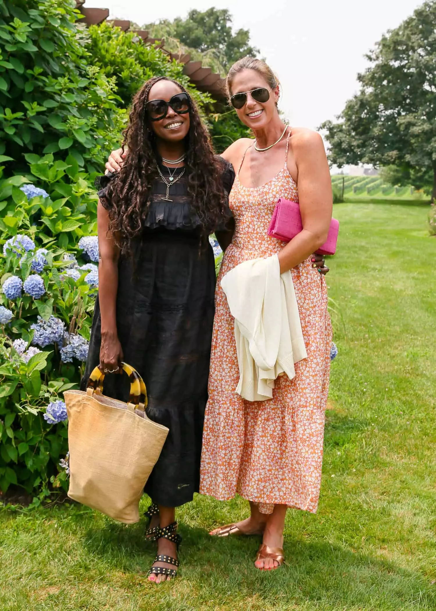 Naomi Watts ۽ Gucci Westman ميزبان Hamptons Tastemakers for Intimate Lunch for Mytheresa 1922_12