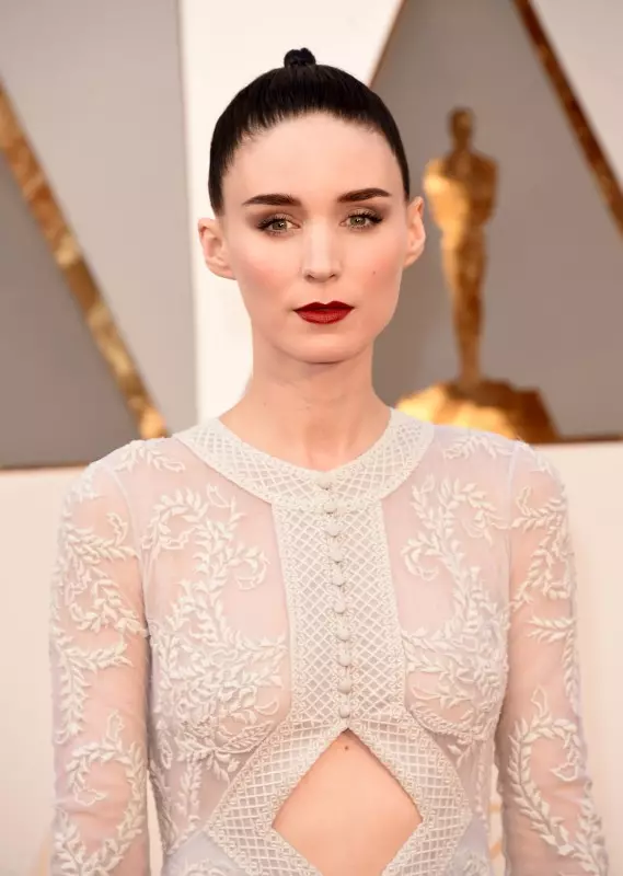 10 Pemenang Oscars Beauty Looks 19255_4