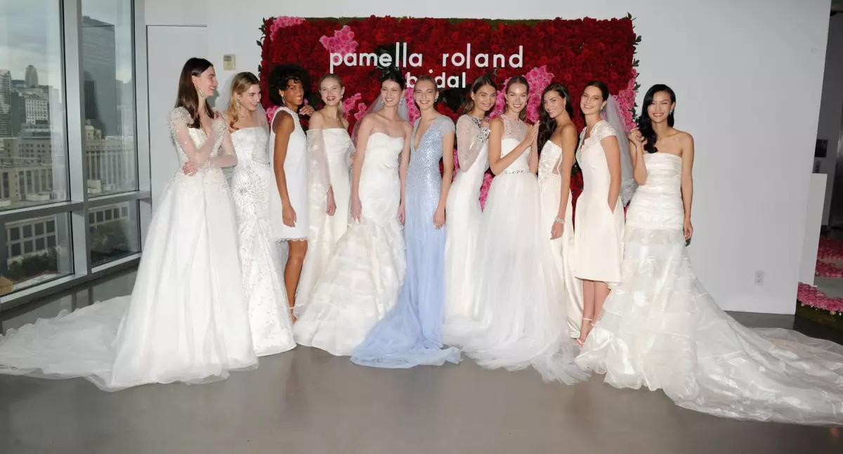 Pamella Roland fait ses débuts de mariée pour l'automne 2015