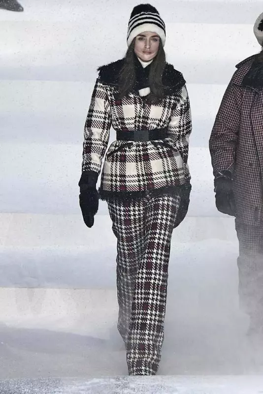 The Dish on Moncler Grenoble's Fall/Winter 2017 Waltz 19366_22