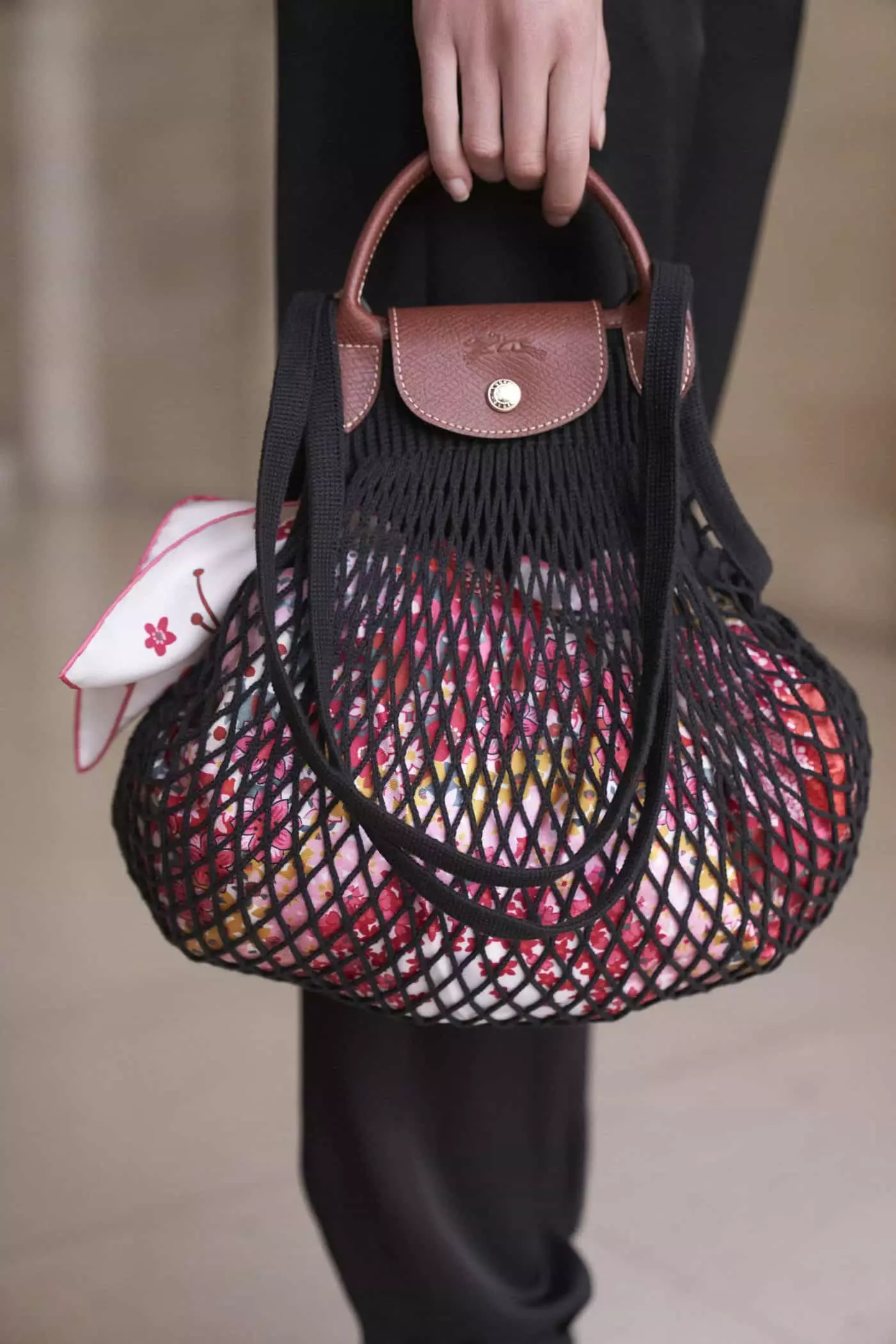 Longchamp's Ode to Parisian Femininity ມາພ້ອມກັບຖົງລະດູການໃຫມ່ທີ່ພວກເຮົາ Obsessed ກັບ 19383_26