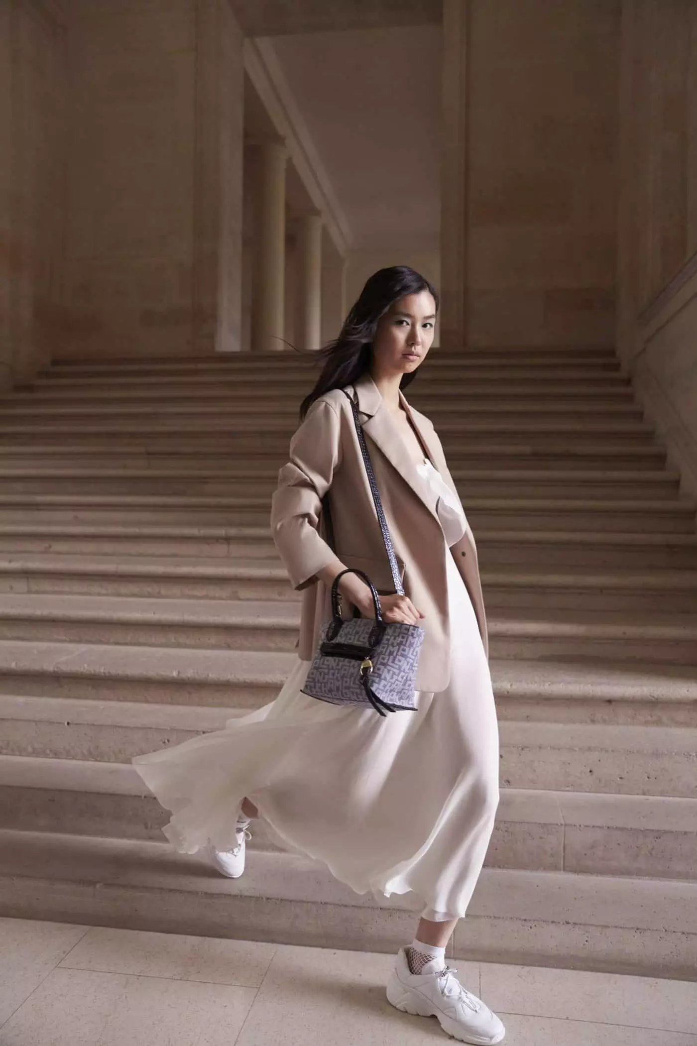 A ode à feminilidade parisiense de Longchamp vem com as novas bolsas da temporada pelas quais estamos obcecados 19383_29