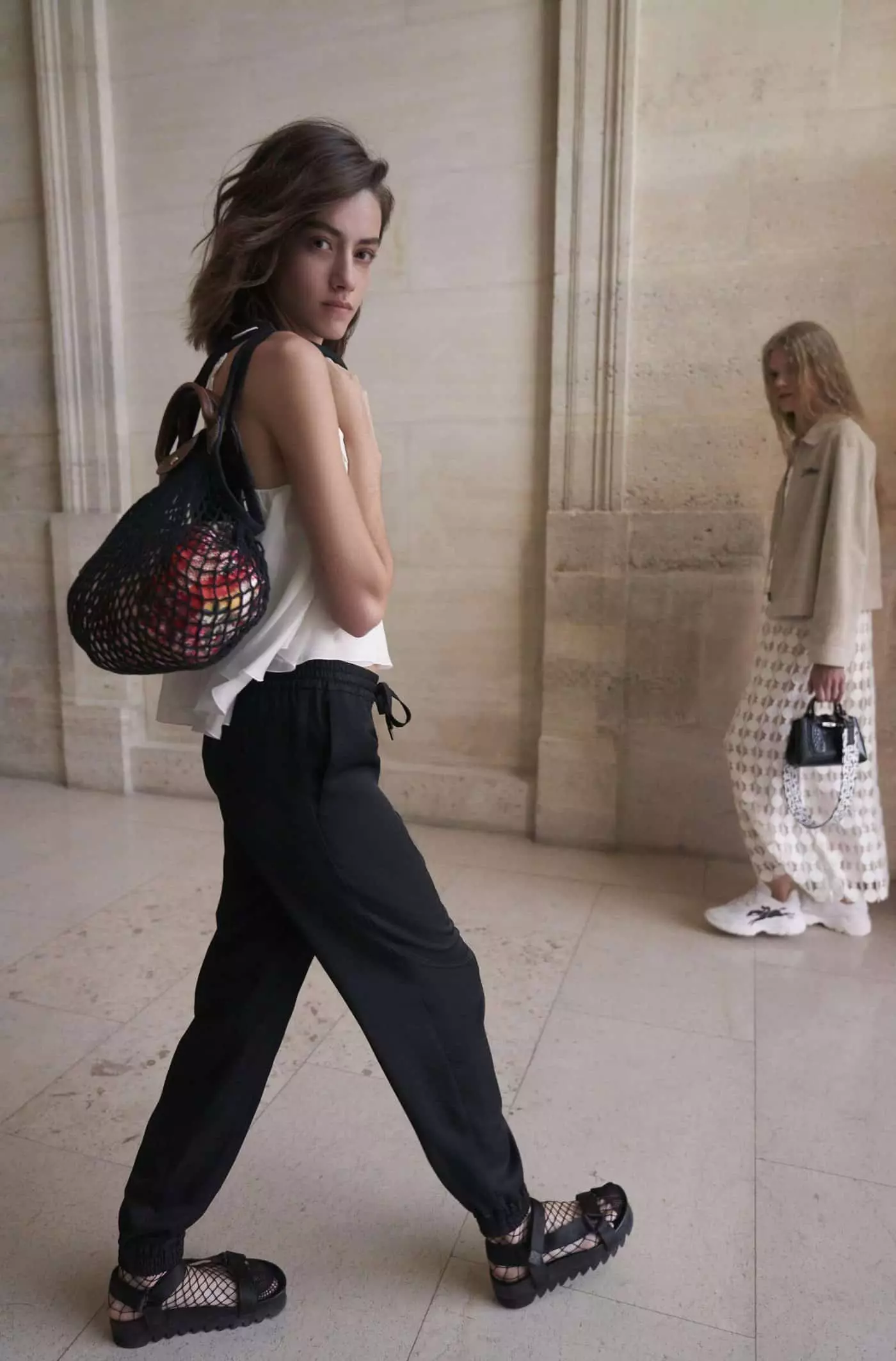 A ode à feminilidade parisiense de Longchamp vem com as novas bolsas da temporada pelas quais estamos obcecados 19383_37