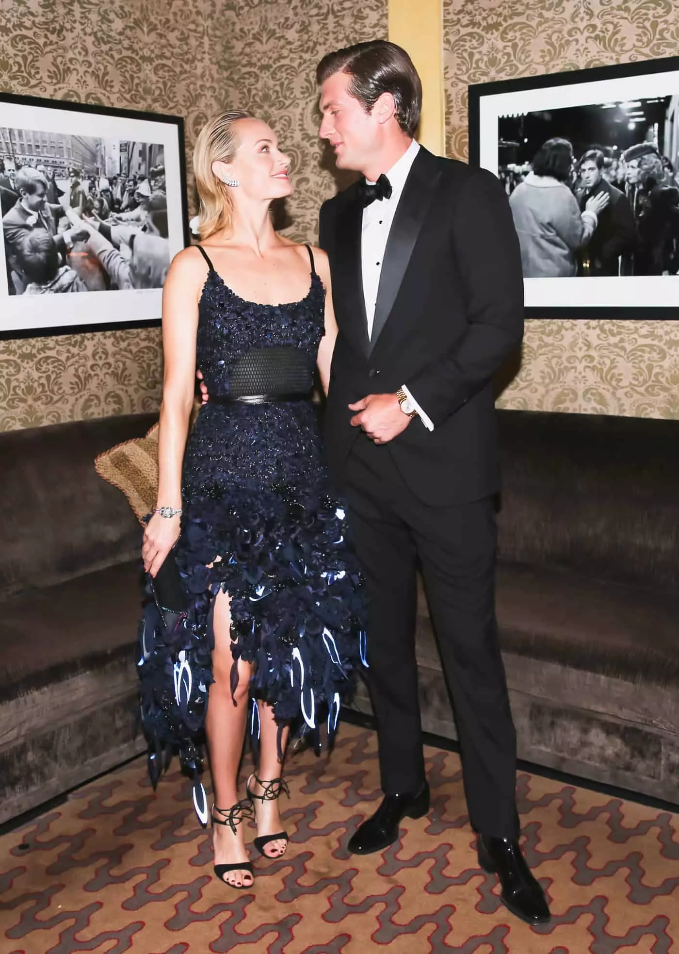 Amber Valletta Mengobrol Tentang H&M Eco-Chic Met Ball Dress-nya