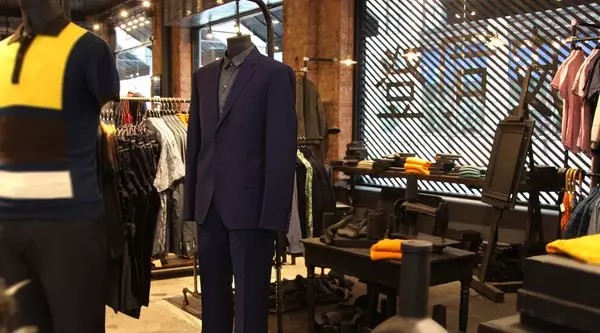 Milyar-Dollar Chinese Menswear Brand Bosideng Lands Stateside