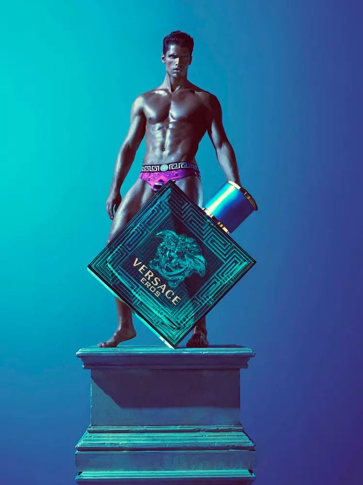 Versace-Eros-Лето-2013-Кампания-00