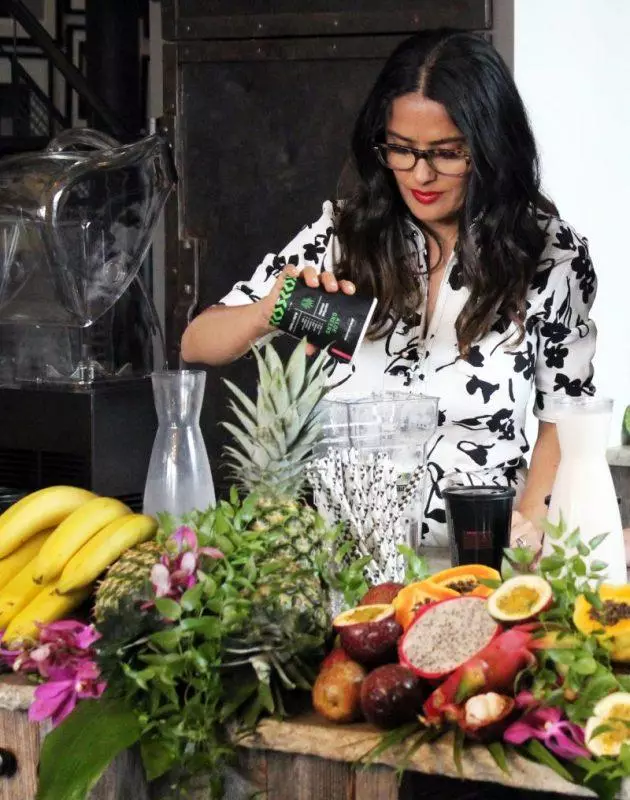 Salma Hayek over herfstschoonheid, smoothies maken en haar lijn met eetbare gezichtsmaskers 19612_2