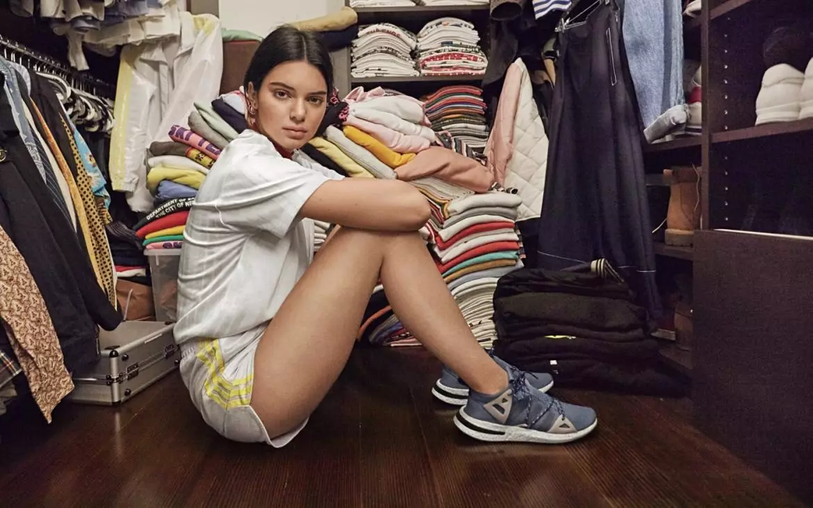 Foto ndị a nke Kendall Jenner's Closet na-enye m nchegbu 19840_1