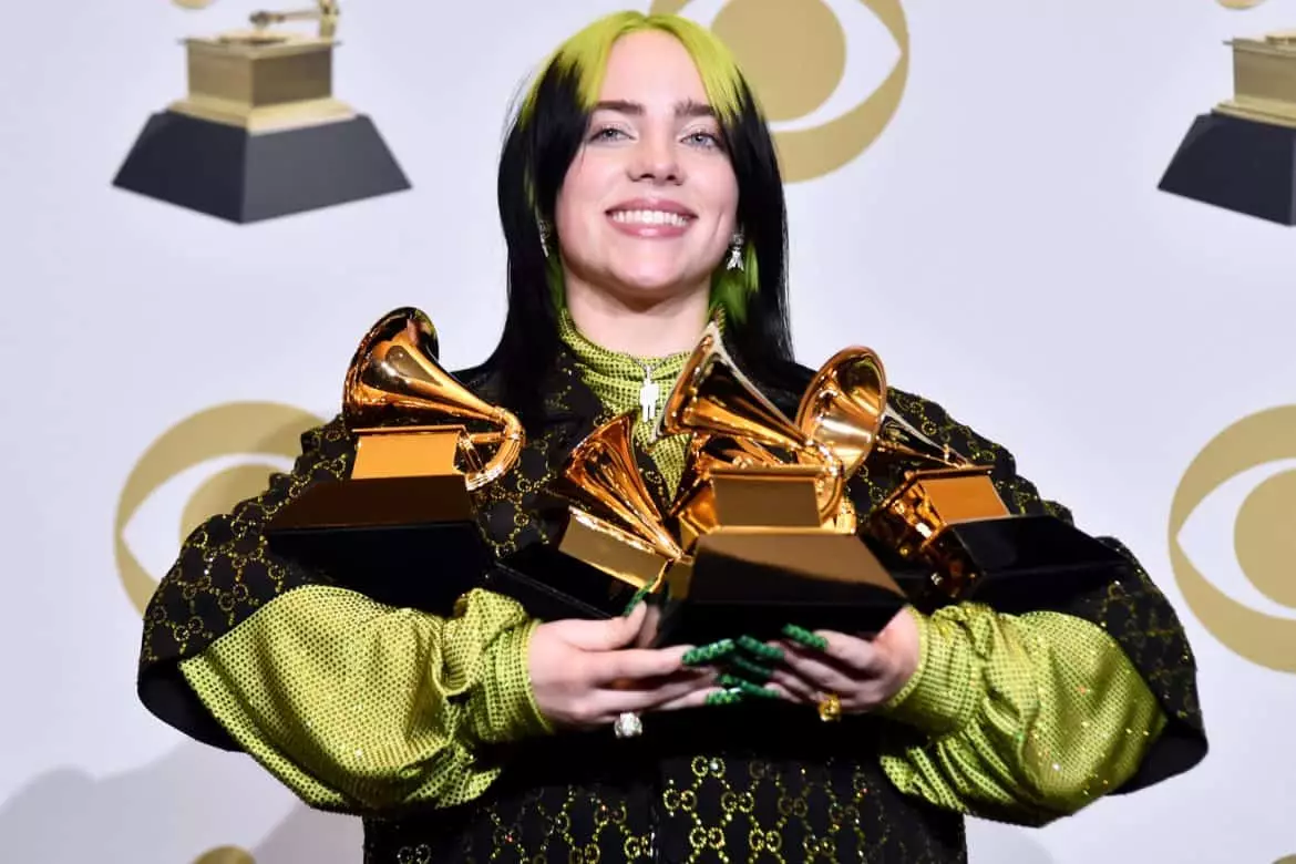 Billie Eilish-ek Grammy-en ohore nagusiak jaso ditu, H&M-k datuen segurtasun-urraketa jasaten du 19850_1