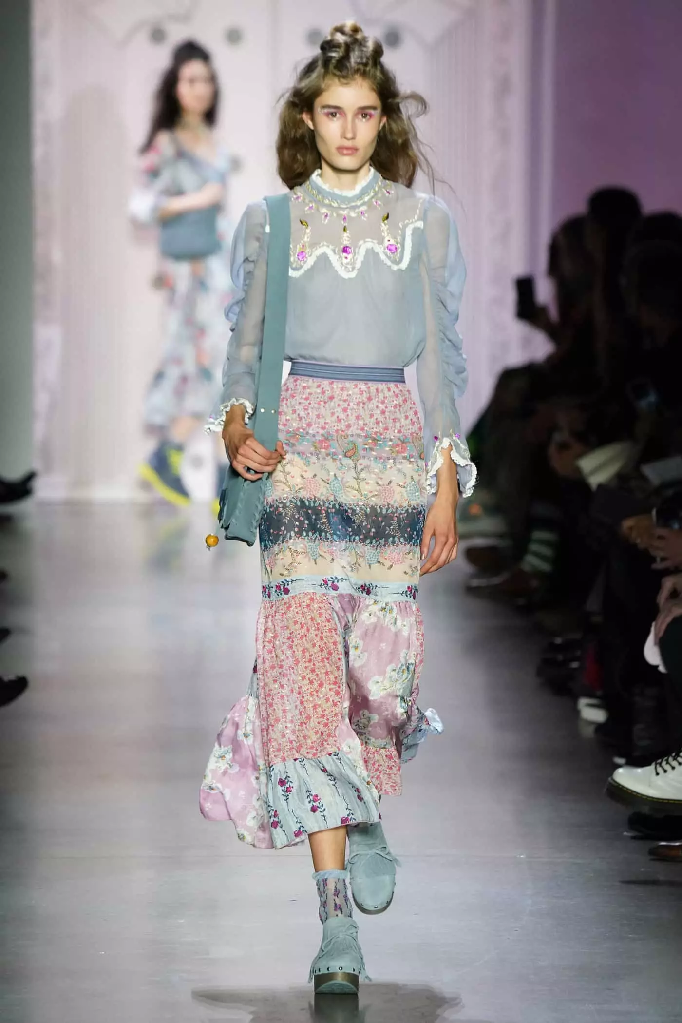 Anna Sui nije obožavateljka novog, kraćeg modnog kalendara 19862_19