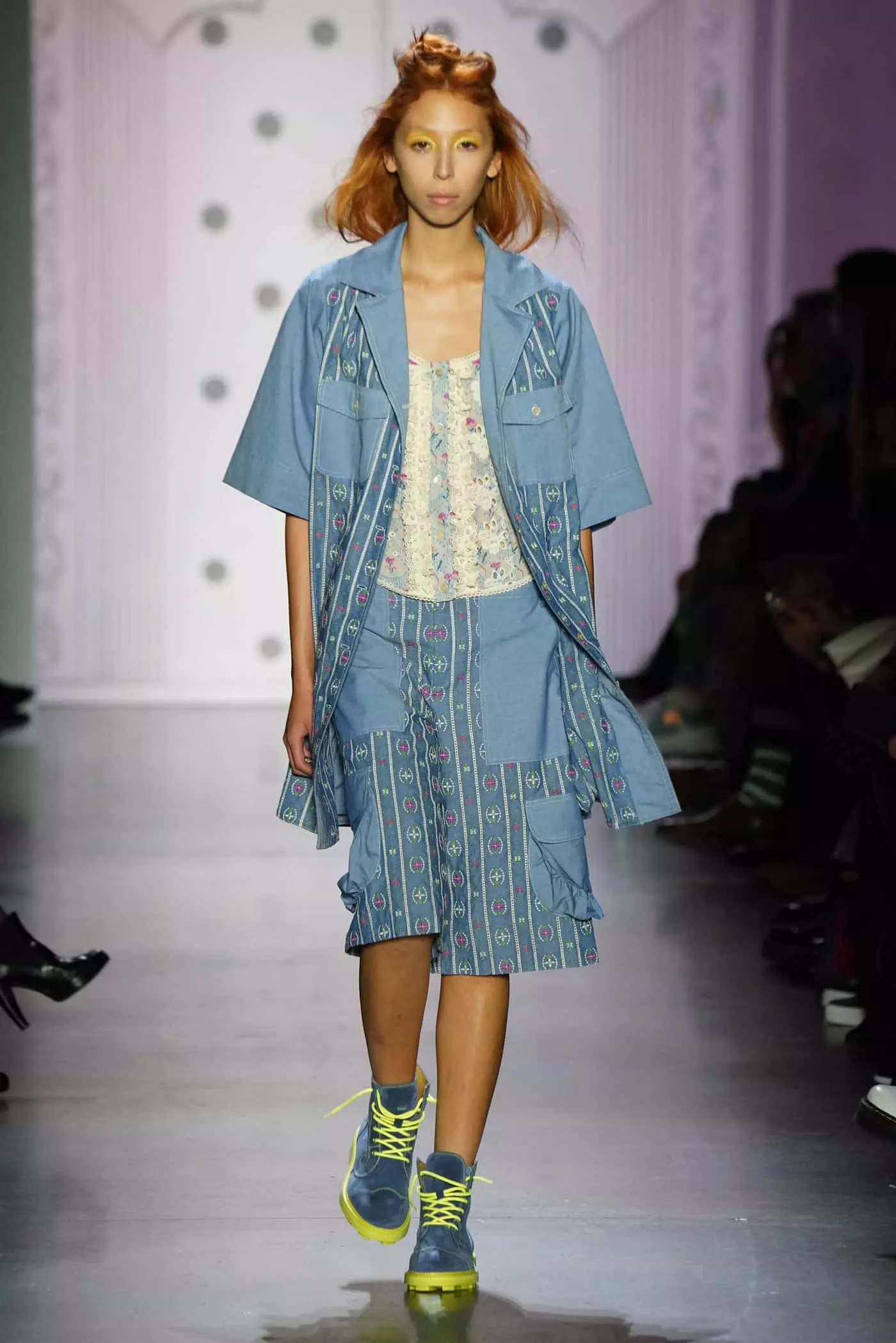 Anna Sui Yeni, Daha Qısa Moda Təqviminin Pərəstişkarı Deyil 19862_21