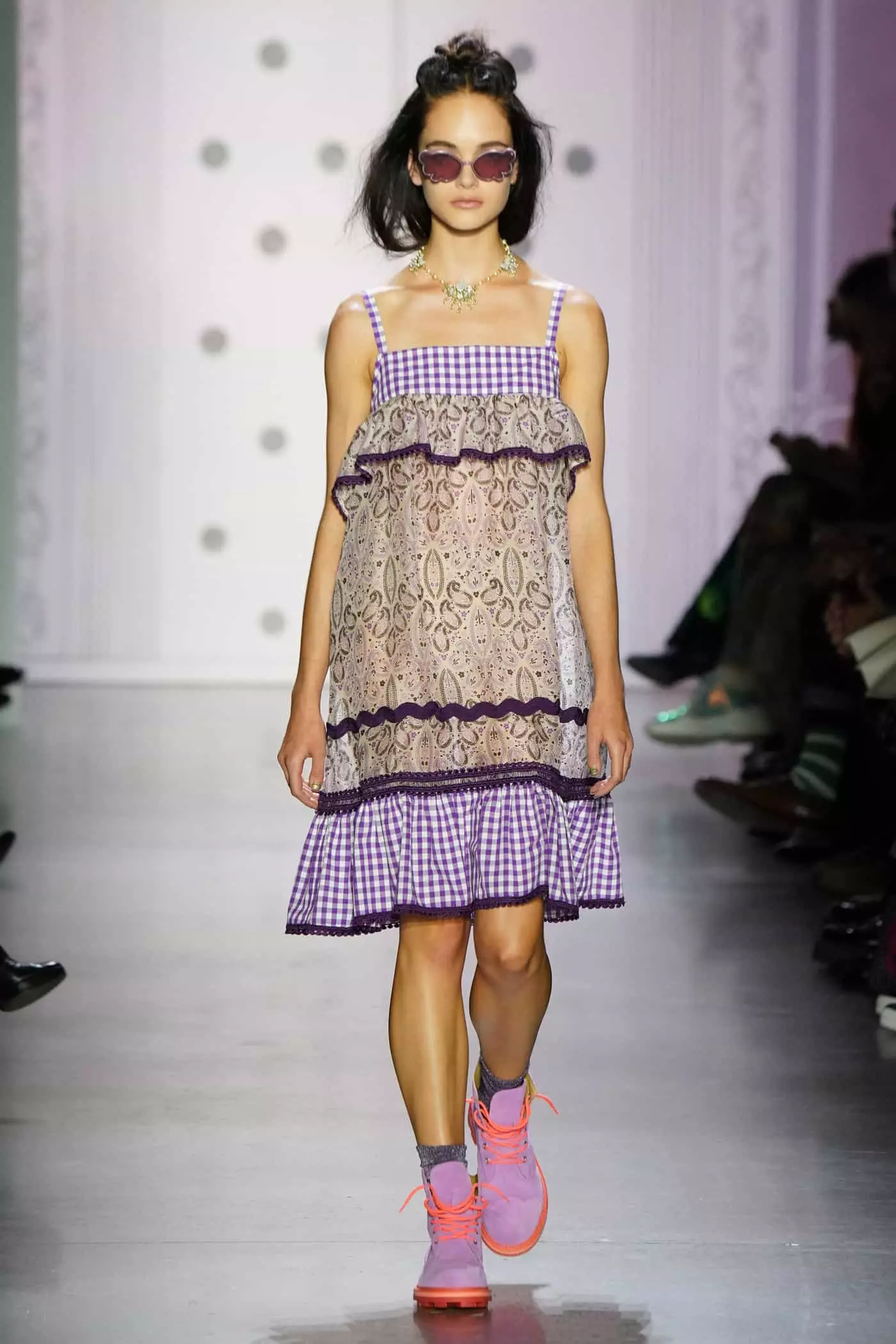 Anna Sui není fanouškem nového, kratšího módního kalendáře 19862_32