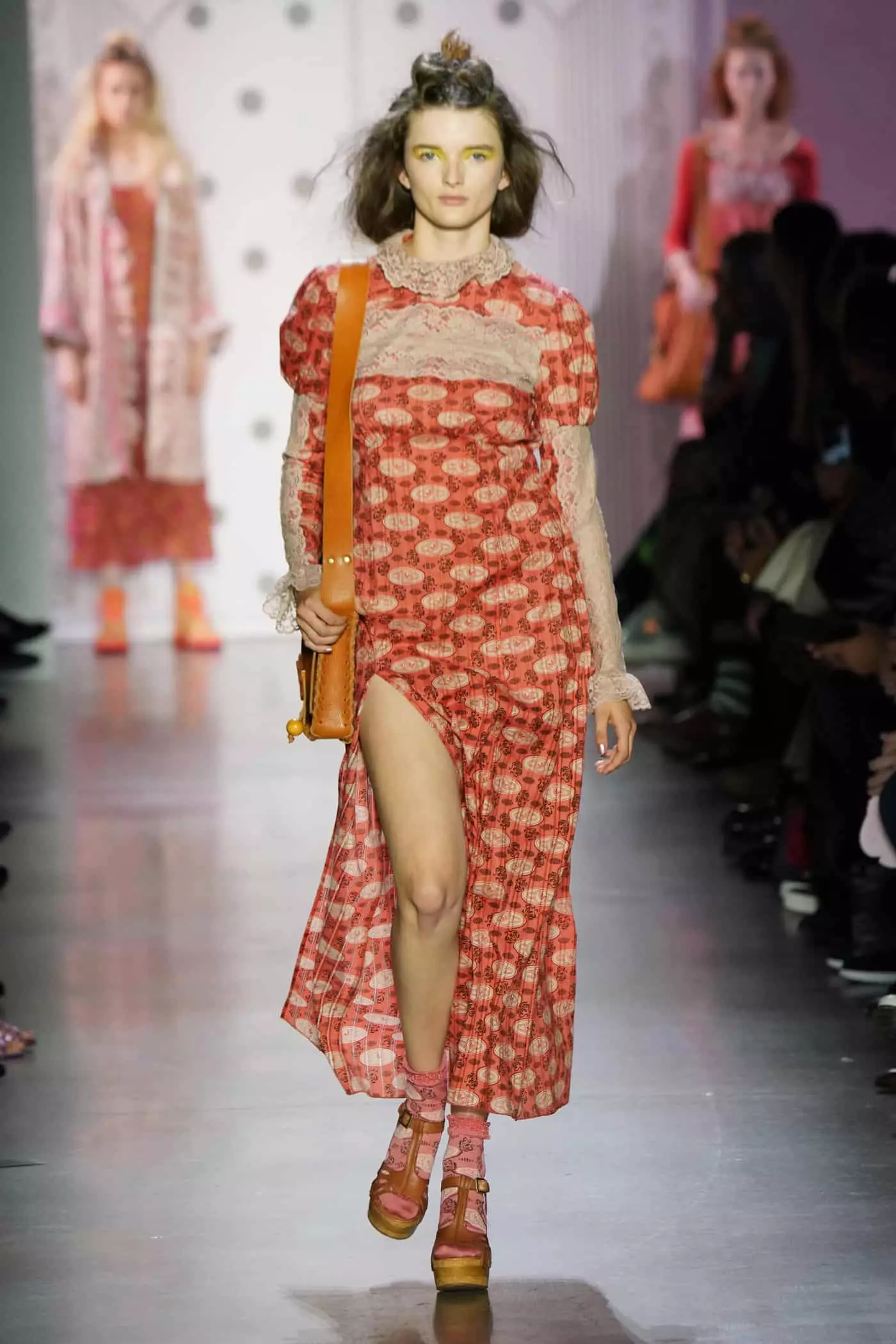 Anna Sui nije obožavateljka novog, kraćeg modnog kalendara 19862_4