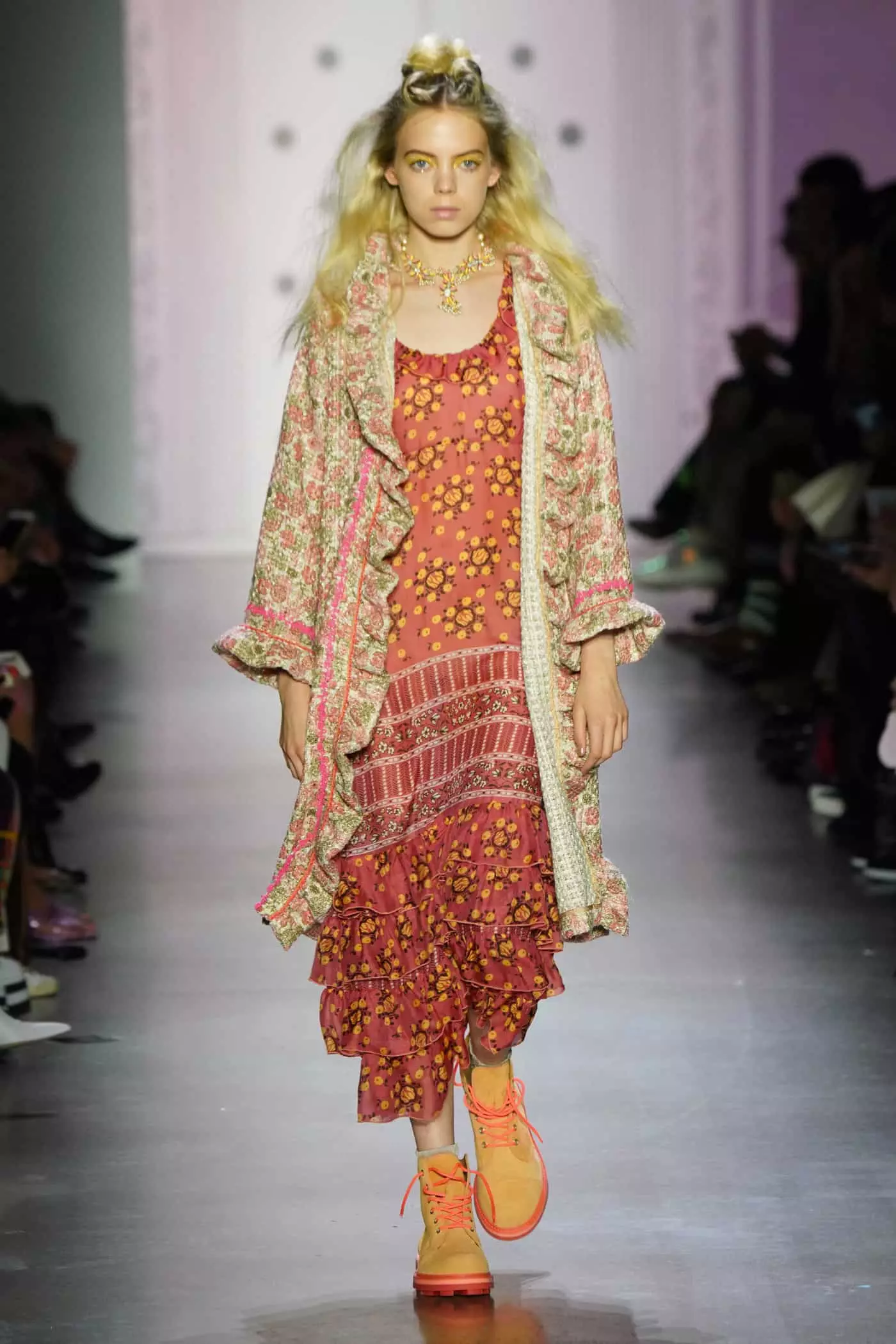 Anna Sui ไม่ใช่แฟนของปฏิทินแฟชั่นใหม่ที่สั้นกว่านี้ 19862_6